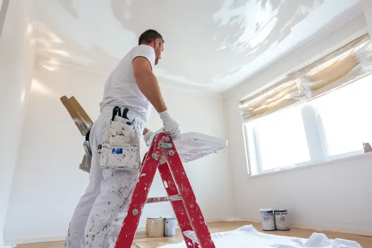 Cómo pintar un techo sin manchar y sin que gotee, técnicas efectivas